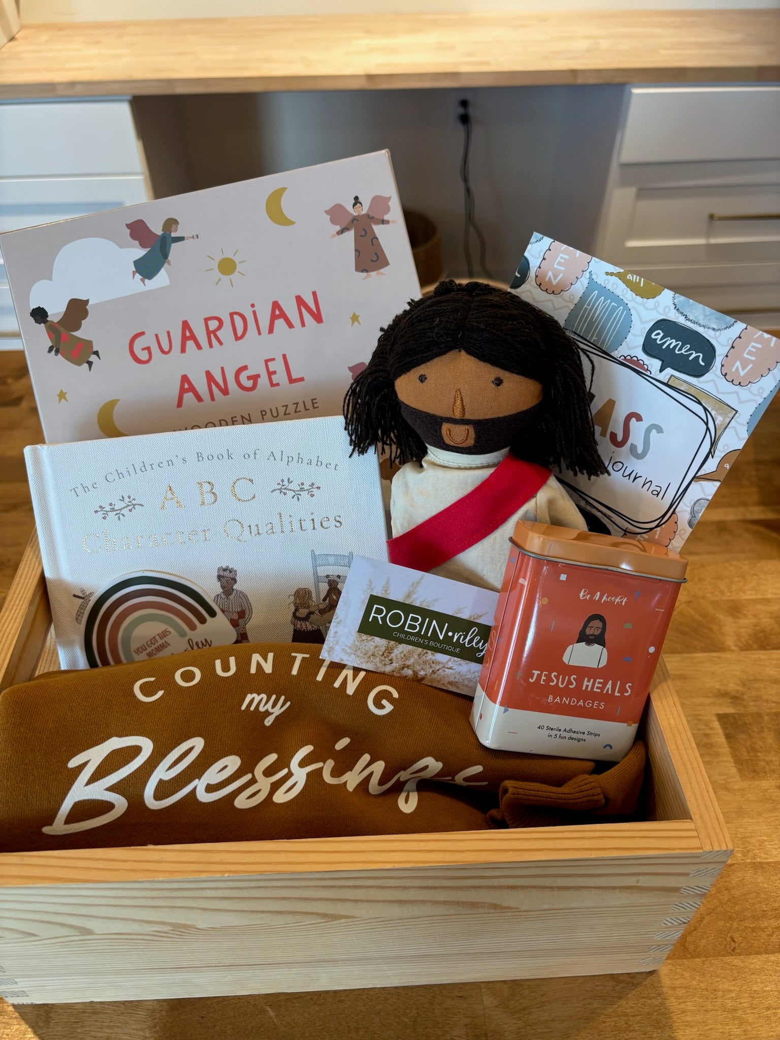 ROBINriley Children’s Boutique – ROBIN•riley
