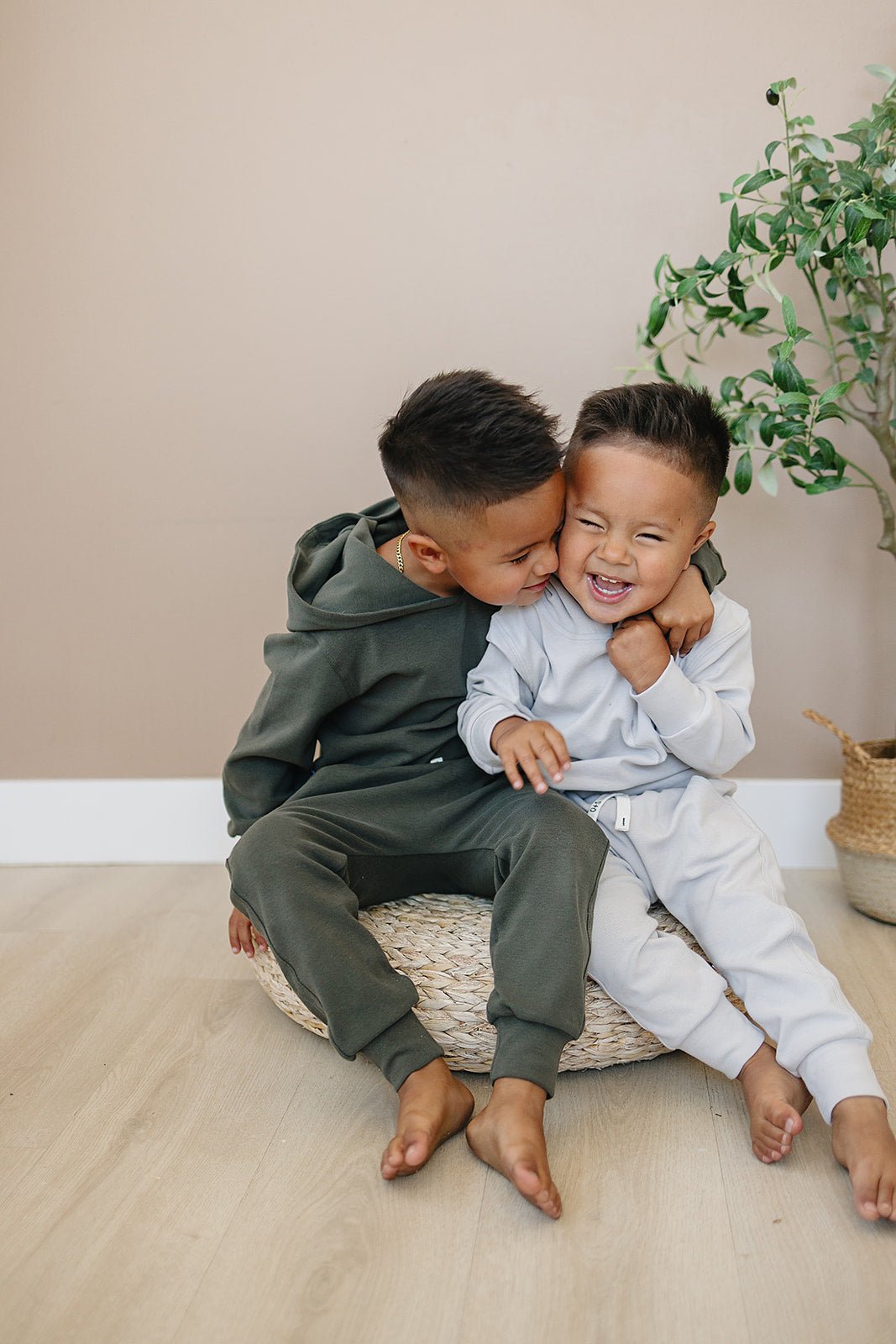 Top & Bottom Sets – Page 7 – ROBIN•riley